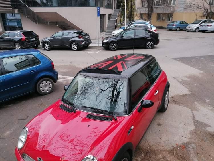 Autocolant printat pentru autoturisme – Cuibul Condorilor