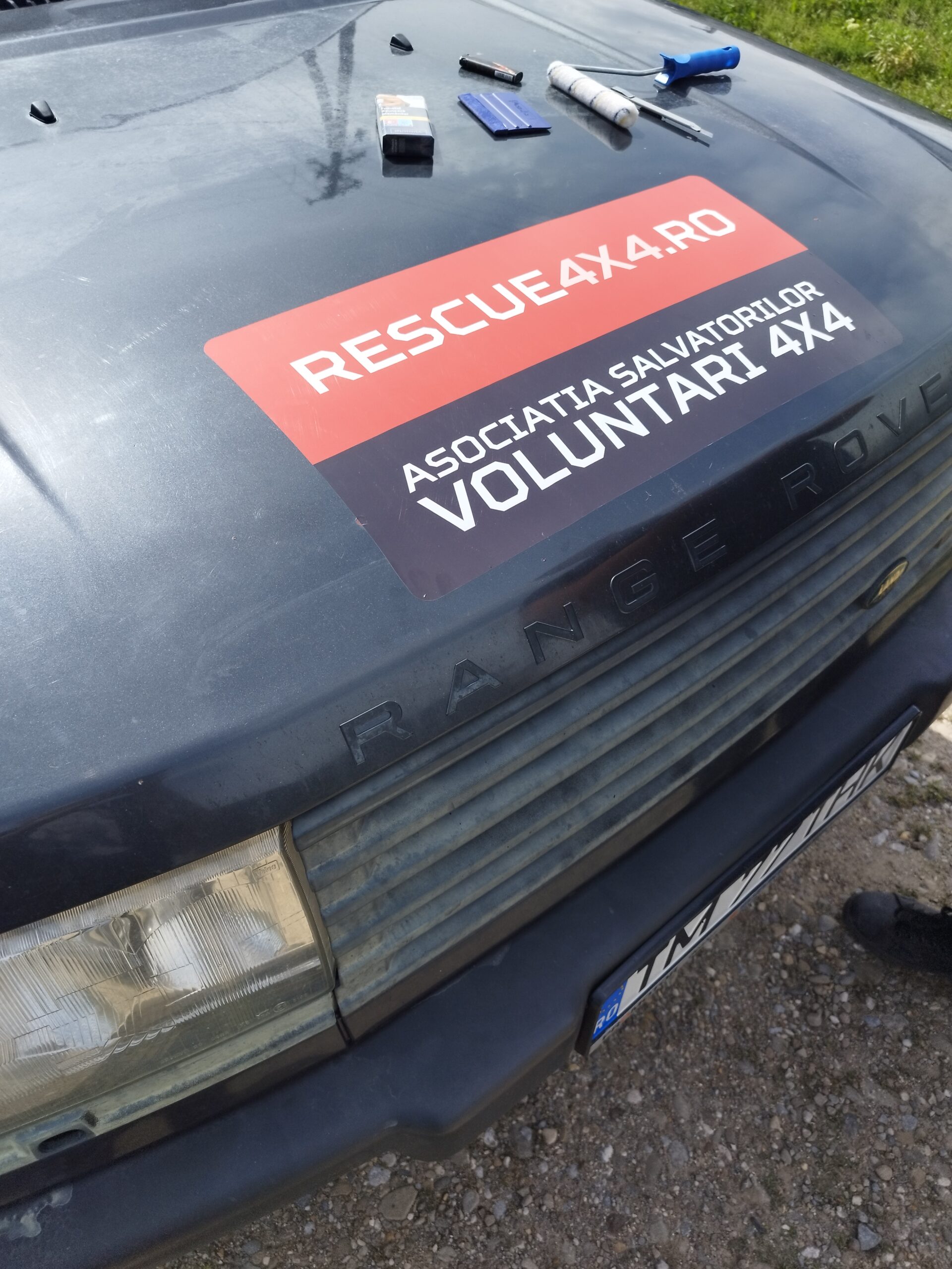 Autocolant printat pentru autoturisme – Cuibul Condorilor